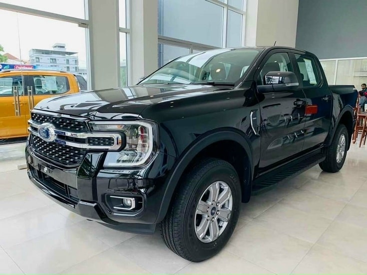 Ford Ranger Sport 4x4 AT 2025 - Giá Lăn Bánh Tốt Nhất